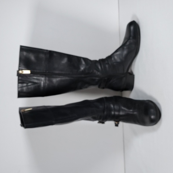 Bandolino | Shoes | 240 Bandolino Black Leather Carlotta Buckle Trim ...
